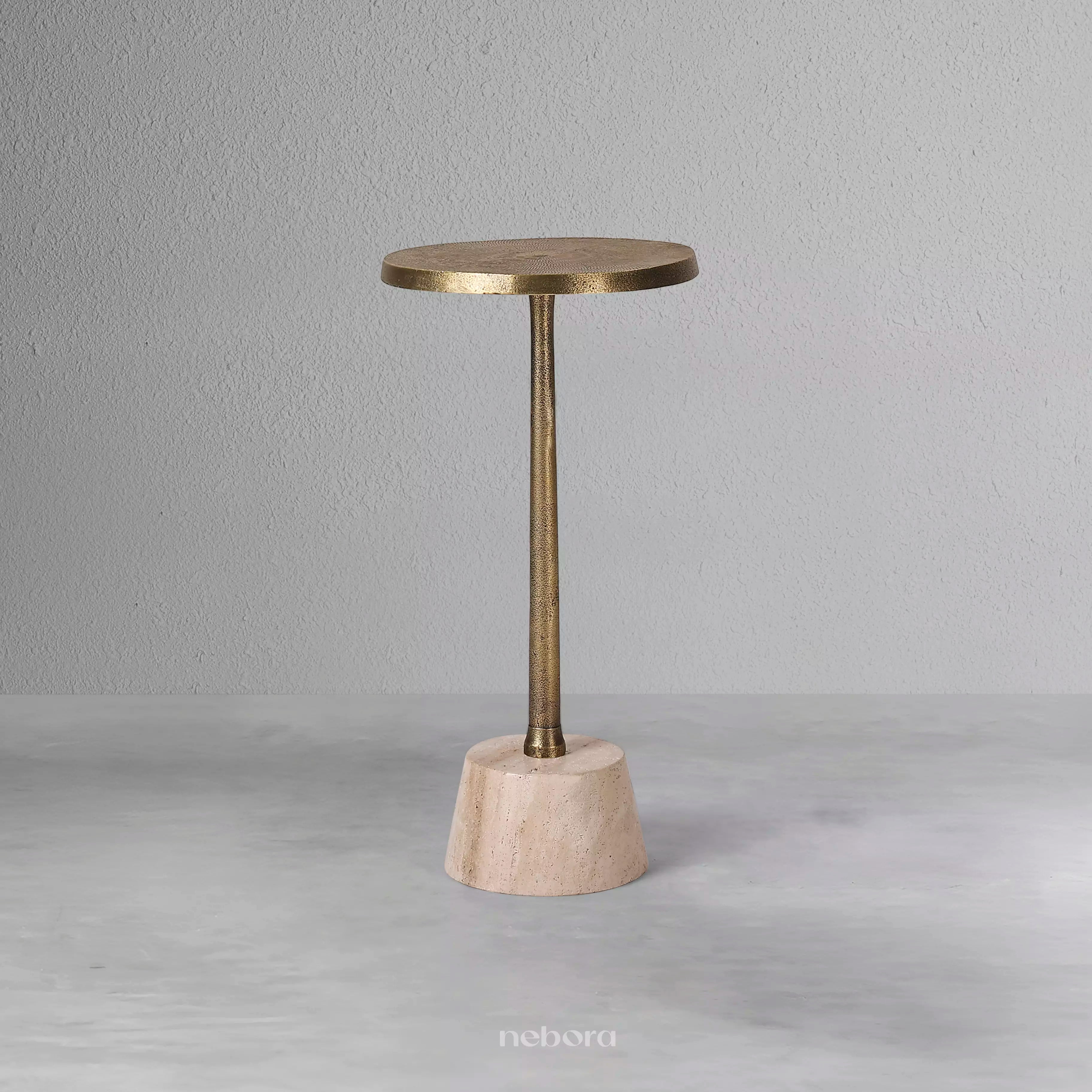 Monumental Side Table – Nebora